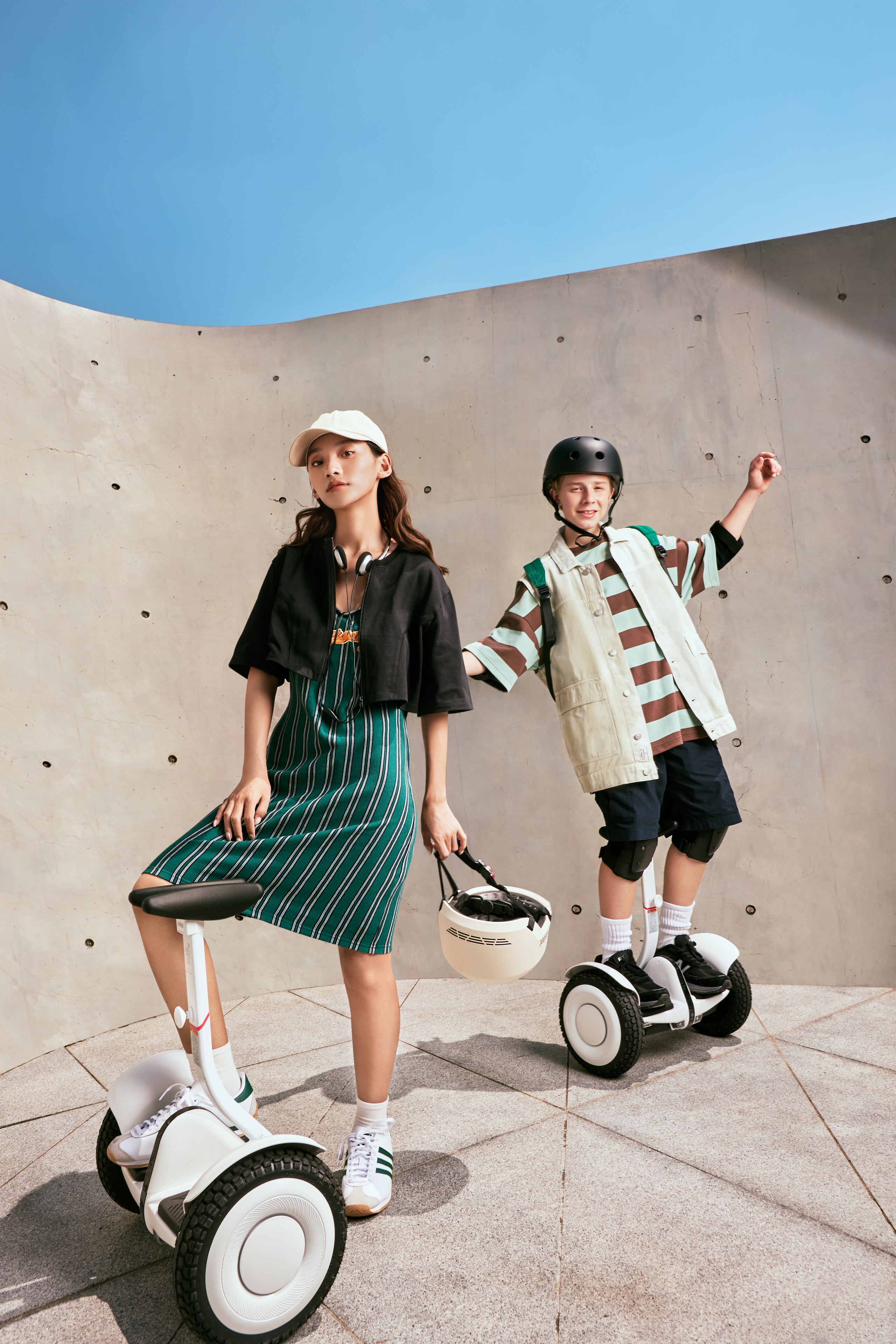 Segway-Ninebot Electric Balancing Vehicle S2 (White) | Segway-Ninebot